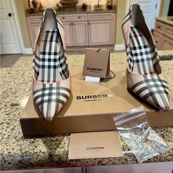 Burberry | Shoes | Authentic Burberry Pump Purchase Includes Original ...